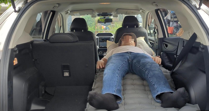 初めての車中泊 インプレッサスポーツで準備 | なお父さんのブログ #身長170cm #2重マット
